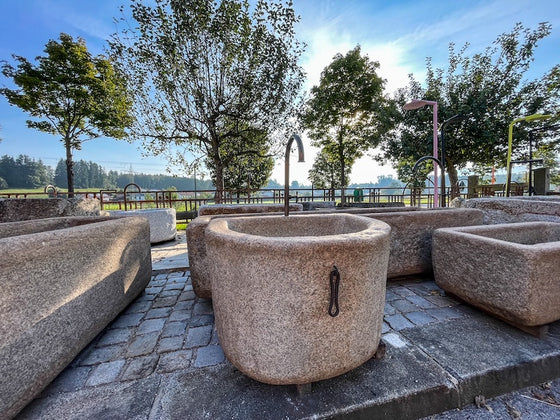 Alte Brunnen - Antike Brunnen - historische Brunnen - Brunnen alt ...