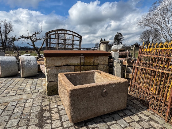 Alte Brunnen - Antike Brunnen - historische Brunnen - Brunnen alt ...