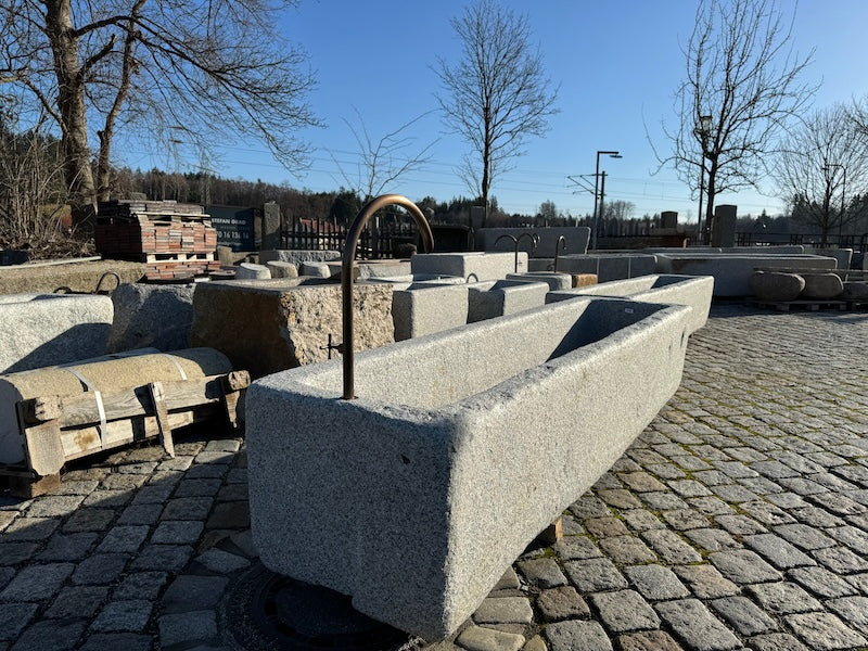 Granit Gartenbrunnen - große Auswahl an verschiedene Steinbrunnen ...
