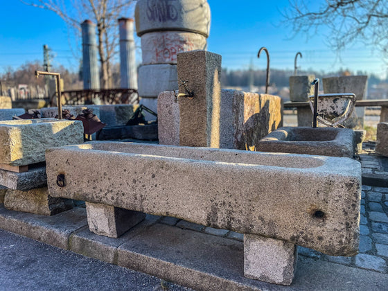 Alte Brunnen - Antike Brunnen - historische Brunnen - Brunnen alt ...